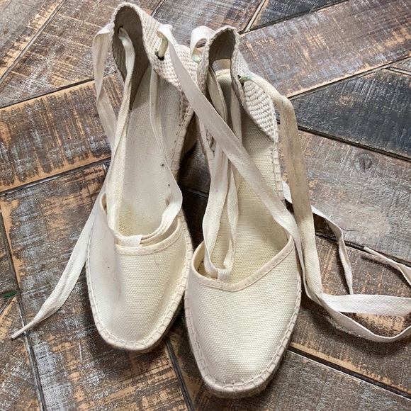 Andre Assous | Shoes | Andre Assous Espadrilles In Natural With Ribbon ...